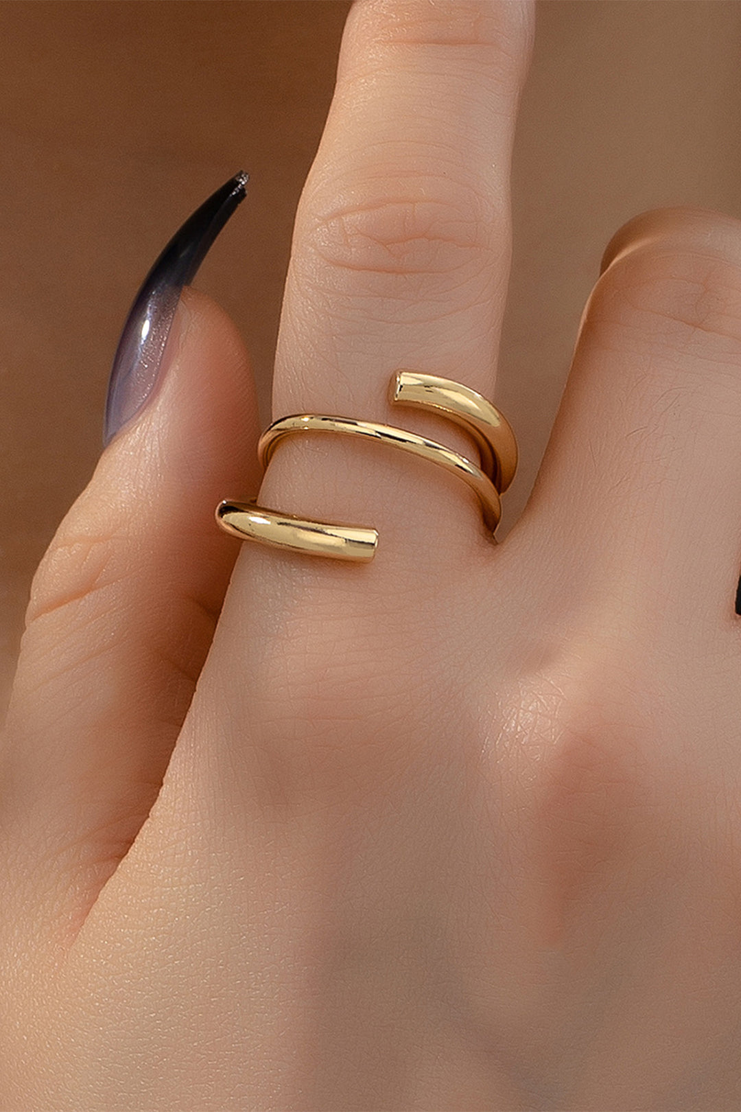 Irregular Open Rotating Ring – Micas