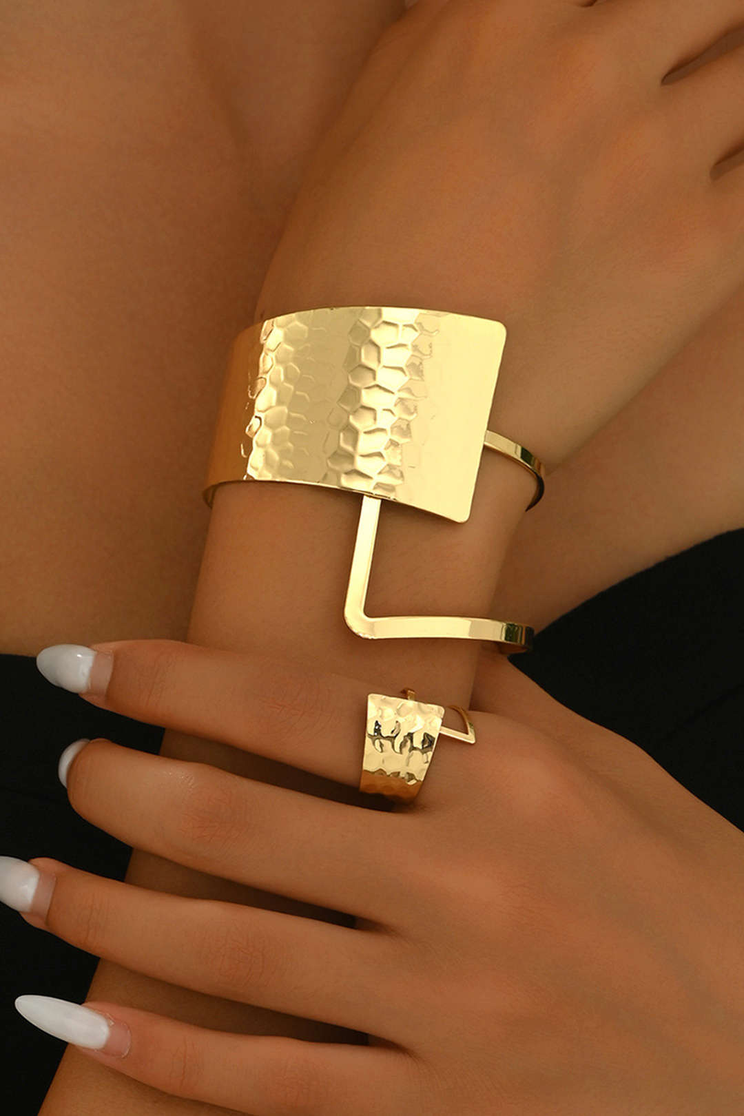 Geometric Hollow Irregular Accessories Set – Micas