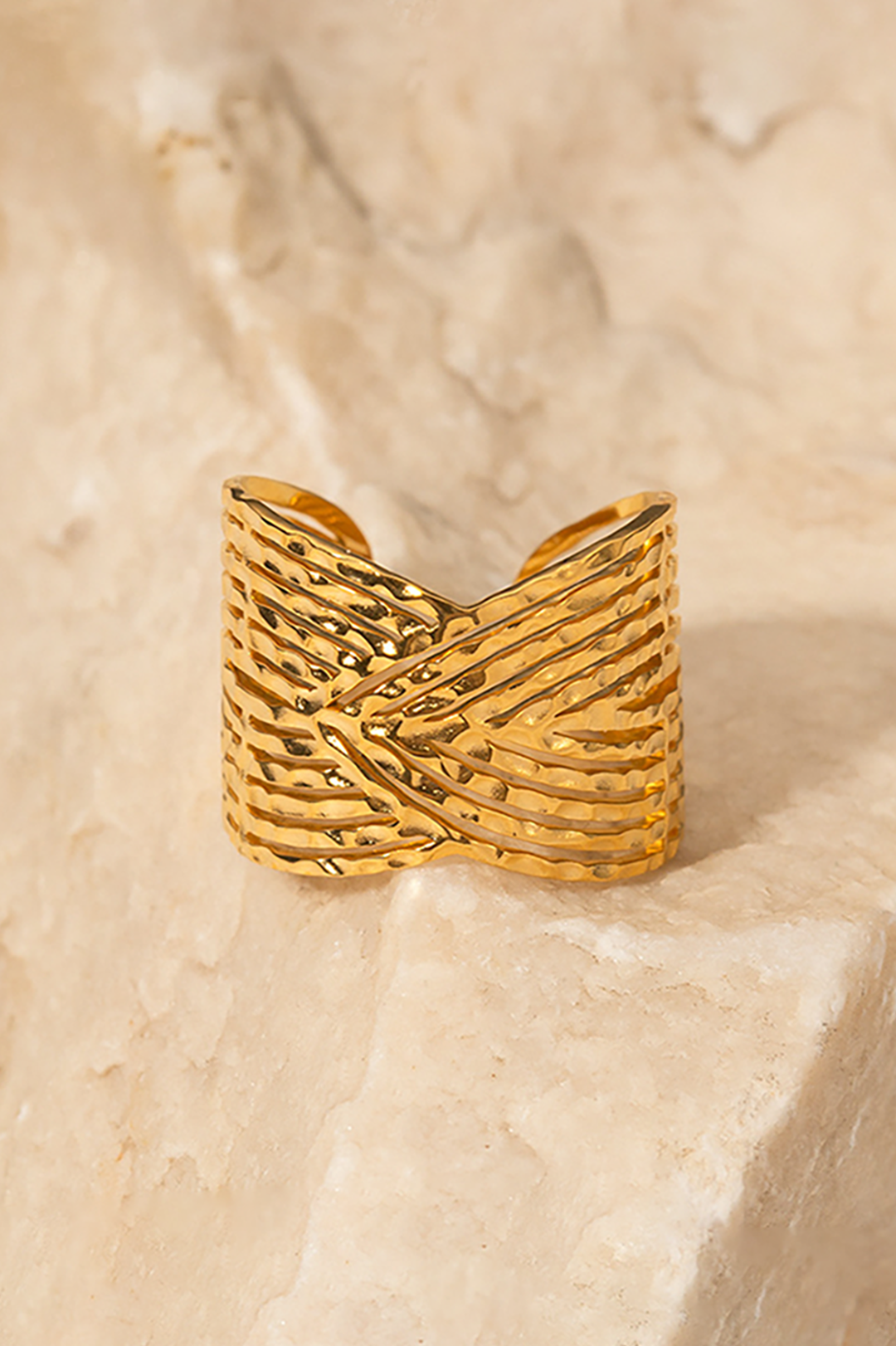 Irregular Opening Ring – Micas