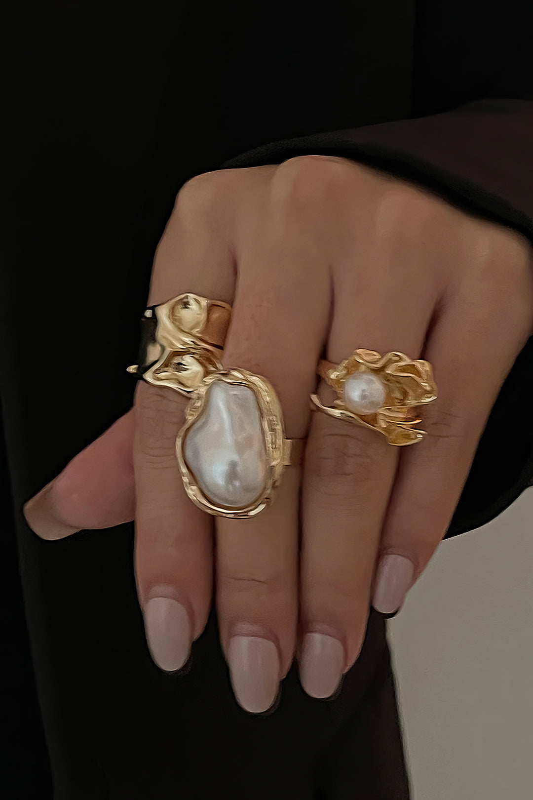 Metal Wrinkled Pearl Rings – Micas