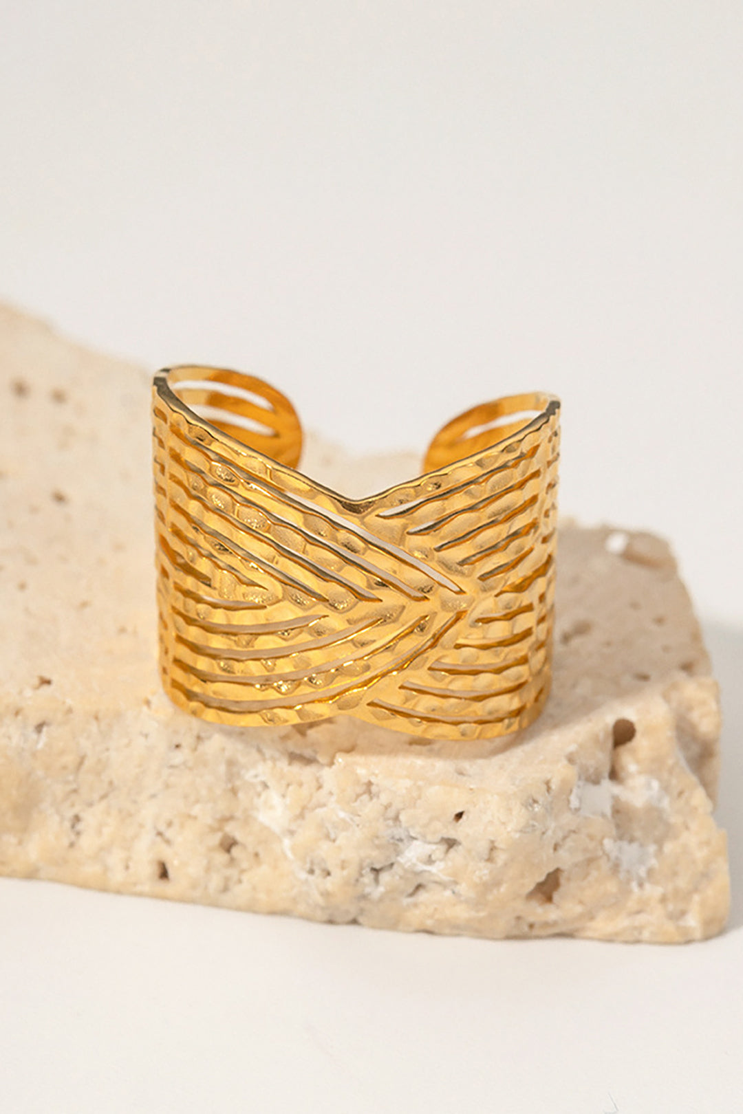 Irregular Opening Ring – Micas