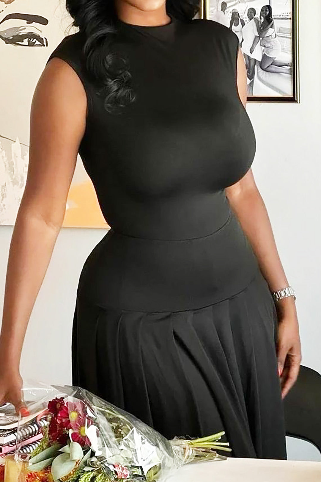 Solid Sleeveless Bodysuit And Pleated Skirt Set – Micas