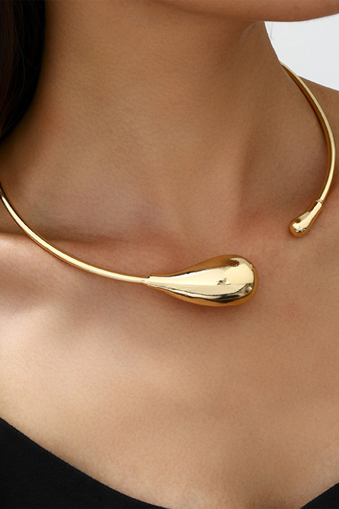 Metal Drop Shape Necklace – Micas