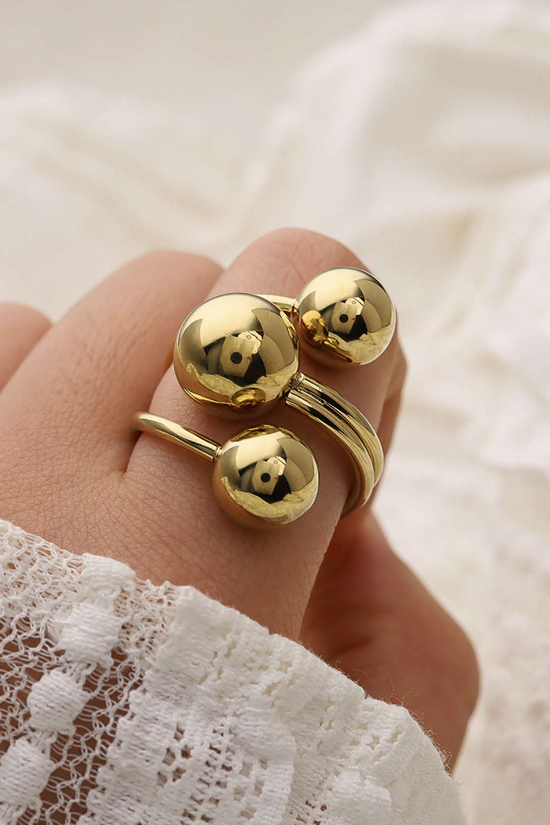 Exaggerated Design Ring – Micas